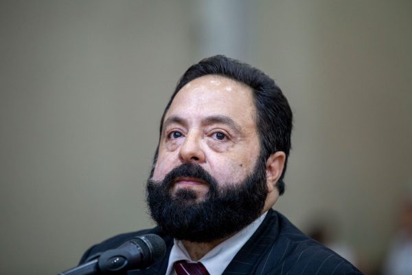 Luis Redondo pasa de la simpatía al rechazo, tras recibir un “revés” al ...